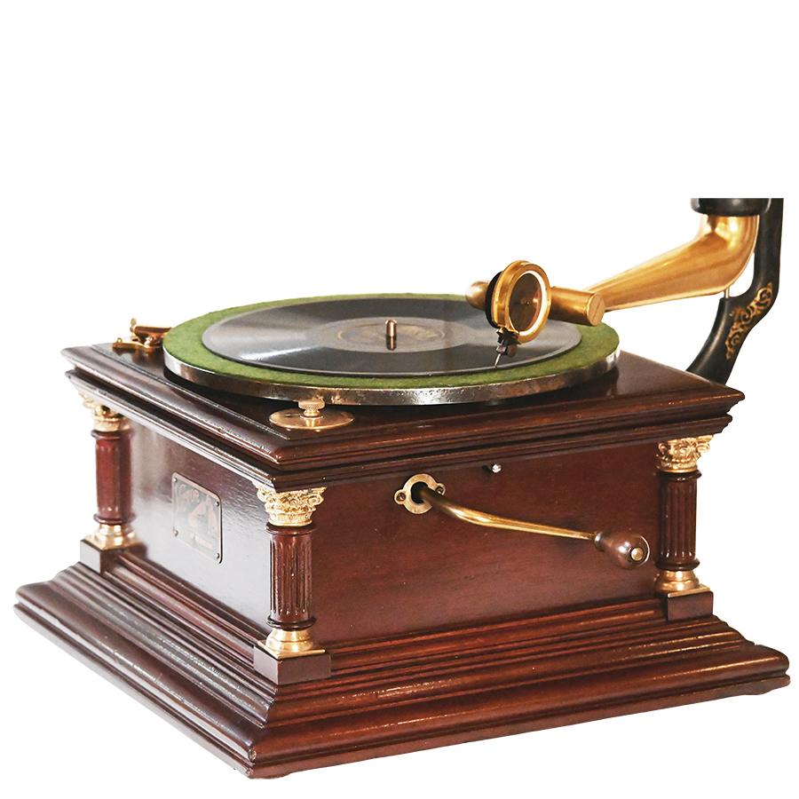 American Victor VI 78 RPM Spearpoint Horn Mahogany Phonograph ...