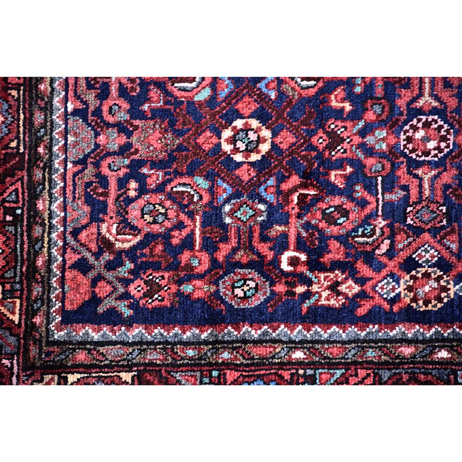Persian Zanjan Wool Rug - Renaissance Antiques