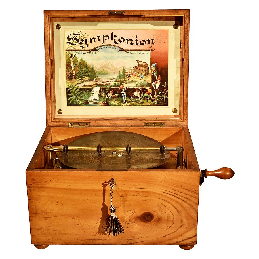 German Symphonion 7 5/8" Disc Music Box - Renaissance Antiques