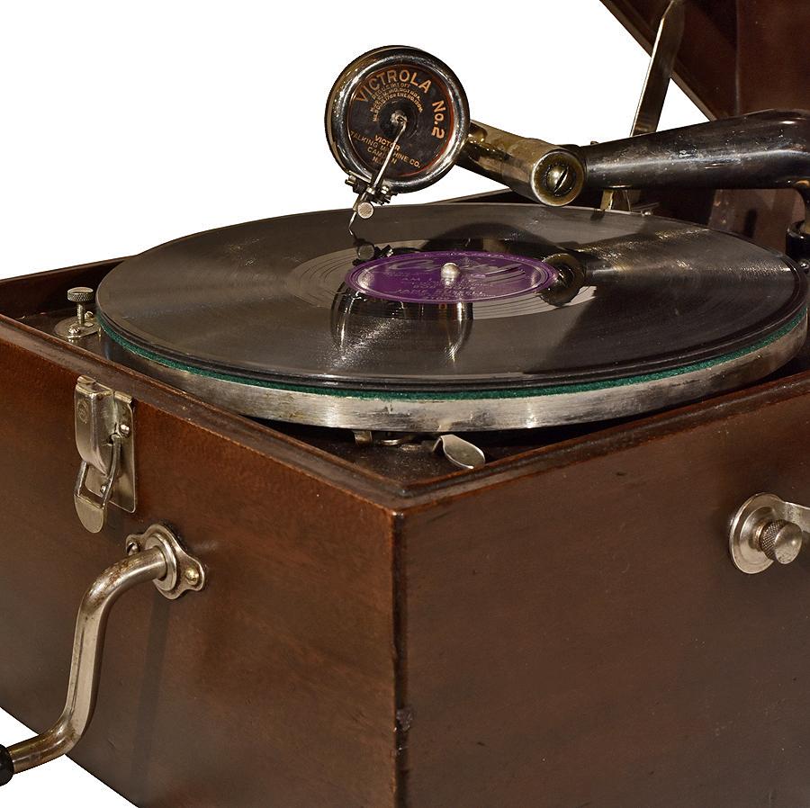 American Victor Model VV50 Portable Phonograph - Renaissance Antiques